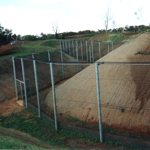 T-Top Chain Link Security Fences - Lee Group